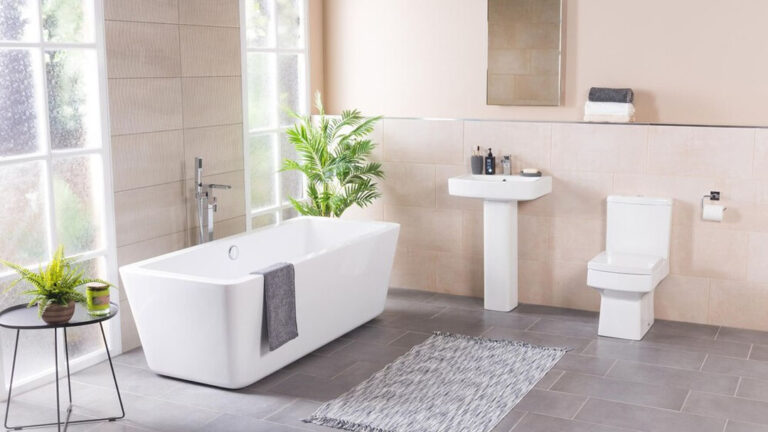 Cara Memilih Ukuran Bathtub yang Tepat + 10 Inspirasi Desainnya